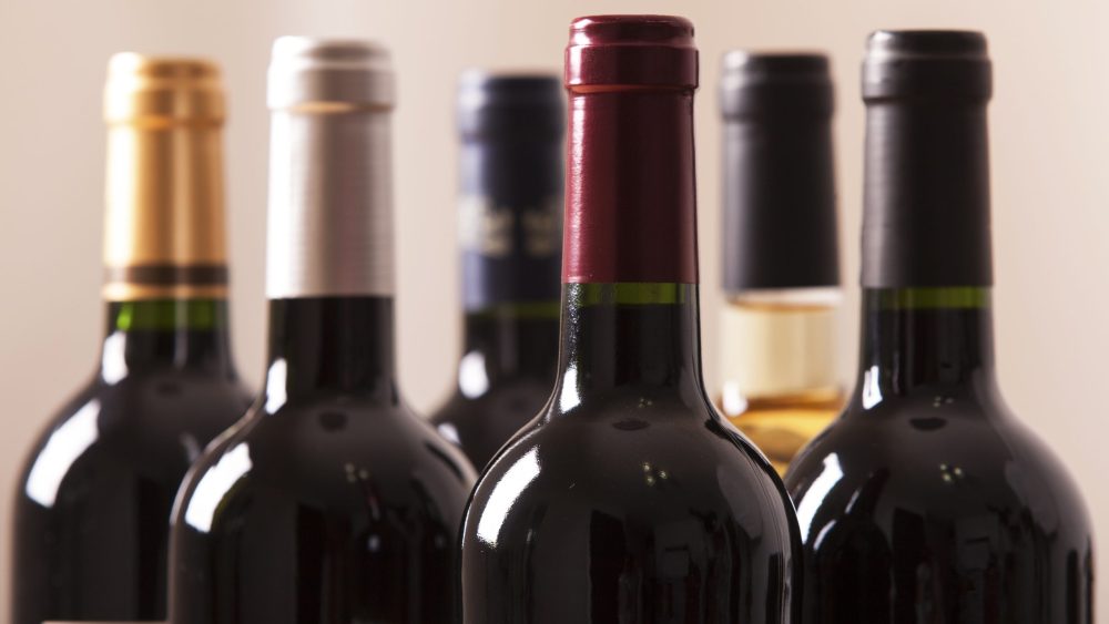 Les Bouteilles De Vin Sont-elles Recyclables ? (et 5 Utilisations Des ...